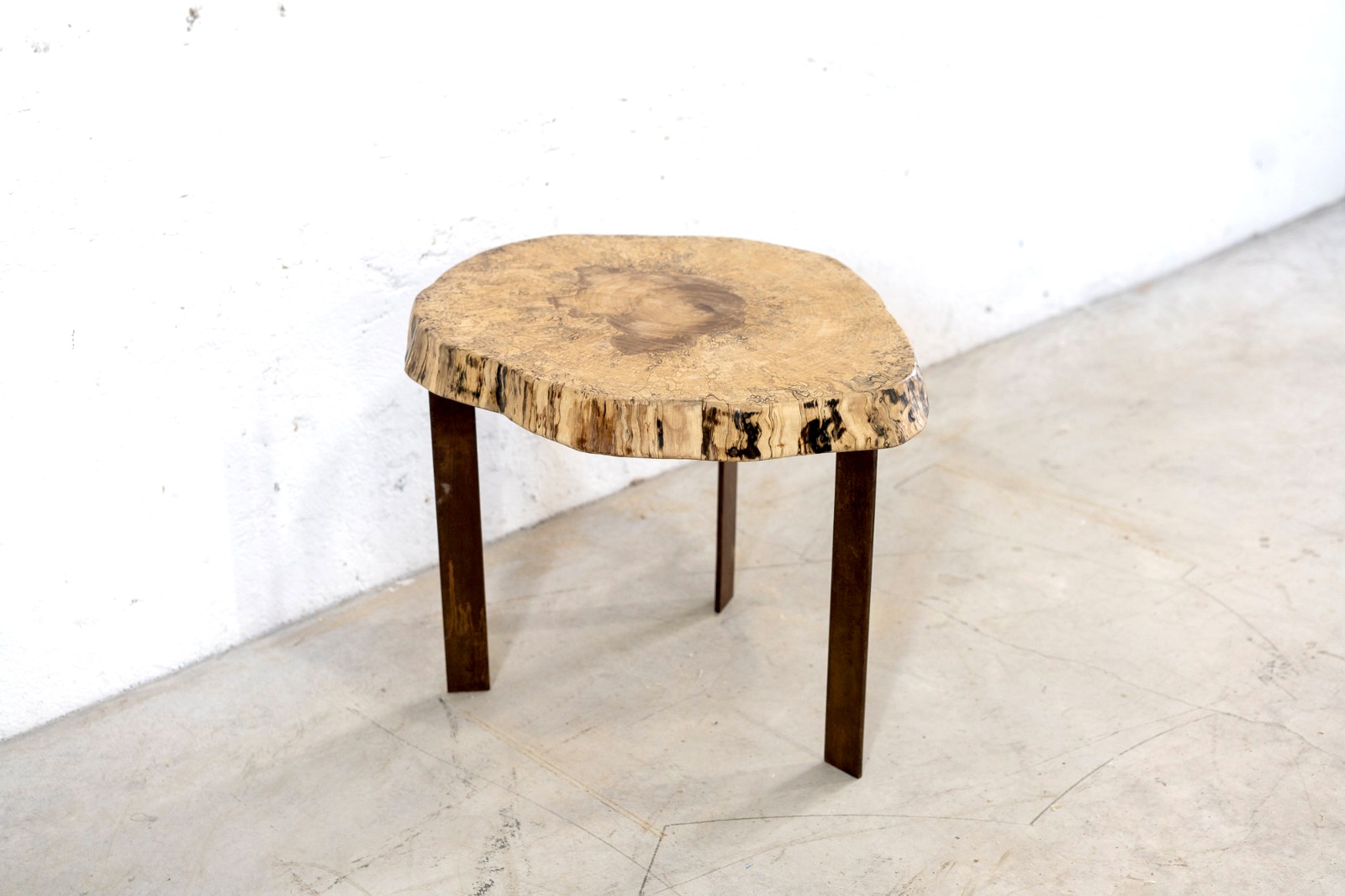 Tavolino legno di betulla | QUANDO L’ARTE INCONTRA IL DESIGN